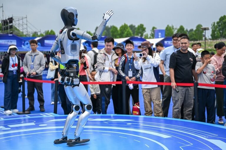 China Unveils 'RoboBrain' For Humanoid Robots: Transforming Robotics