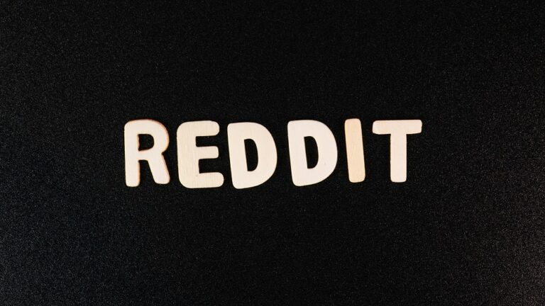 New Reddit Feature Lets Users Hide Posts And Comments From Profiles